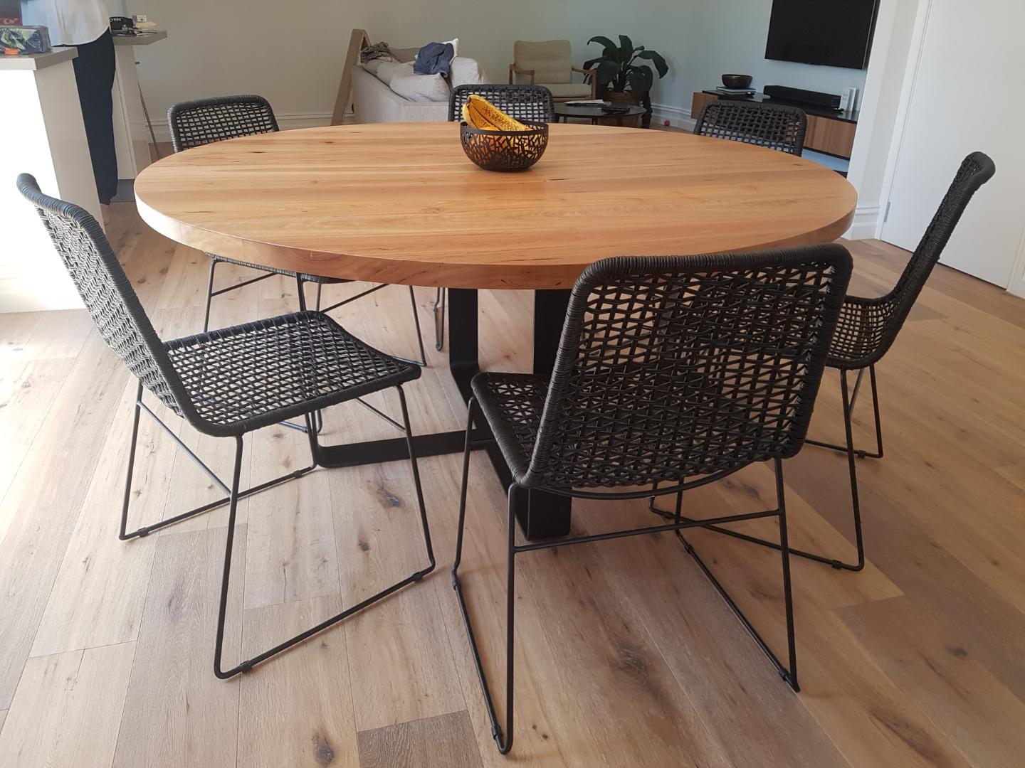 Round Cross King Dining Table – Lumber Furniture